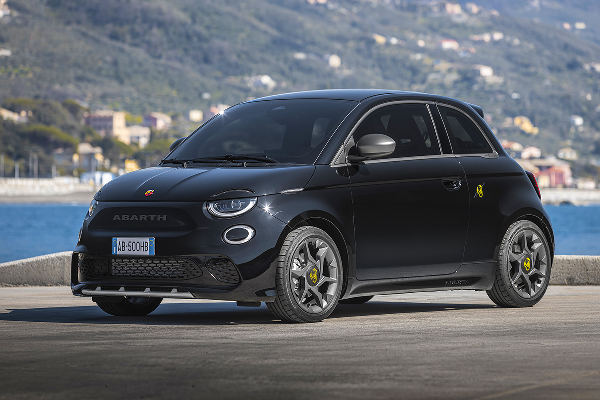 Test Review 2023 Abarth 500e Electric 2023 Test AutoGids Test Review 2023 Abarth 500e Electric 2023 Test AutoGids
