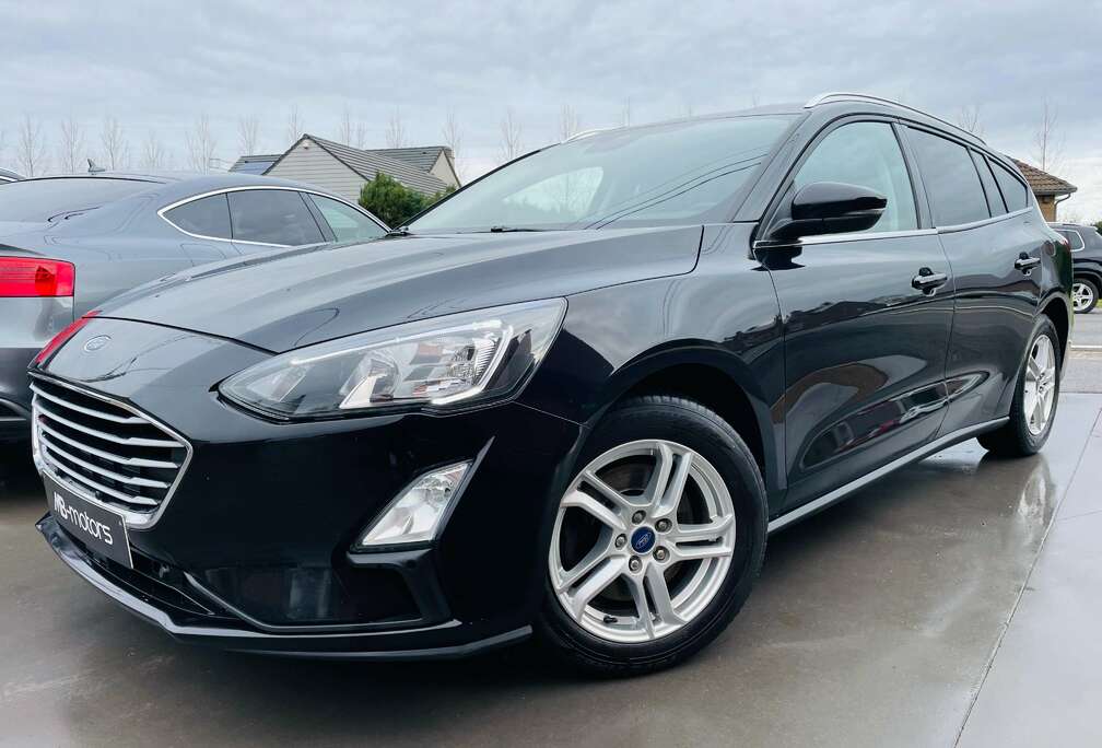 Voiture d'occasion Ford 1.0 EcoBoost*1er PROP*LED*CAMERA*GARANTIE ...