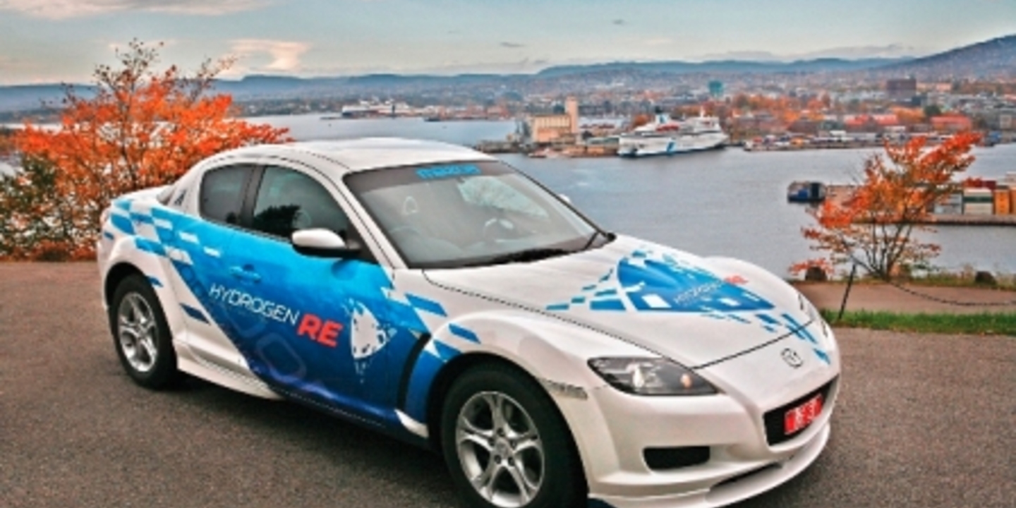 Mazda RX-8 Hydrogen RE sur l'HyNor | Moniteur Automobile