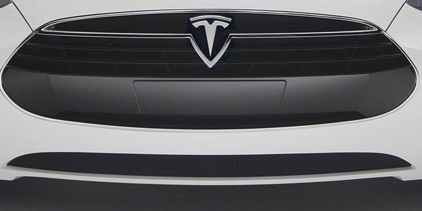 Tesla Bluestar | AutoGids