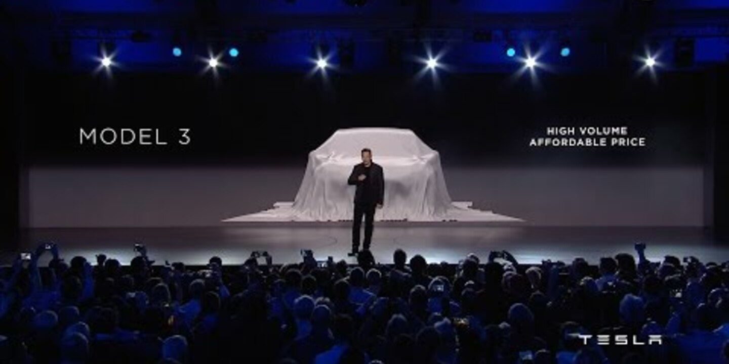 Tesla Model 3 : la conférence de presse en intégralité | Moniteur ...