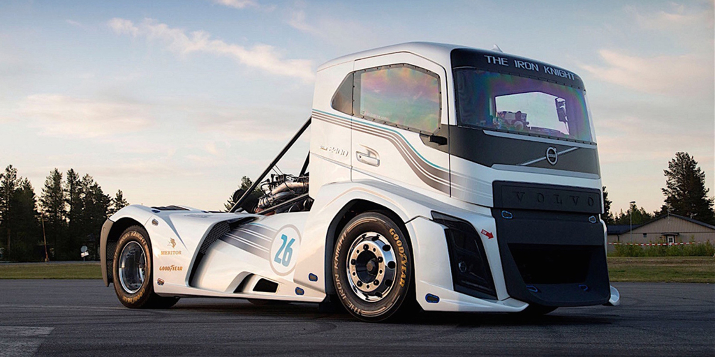Volvo Iron Knight is snelste vrachtwagen ter wereld - AutoWereld