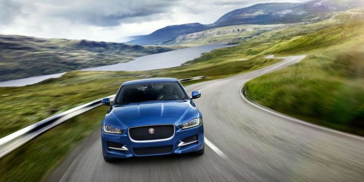 Jaguar XE, XF & F-Pace : Nouveau 4 cylindres de 300 ch | Moniteur ...