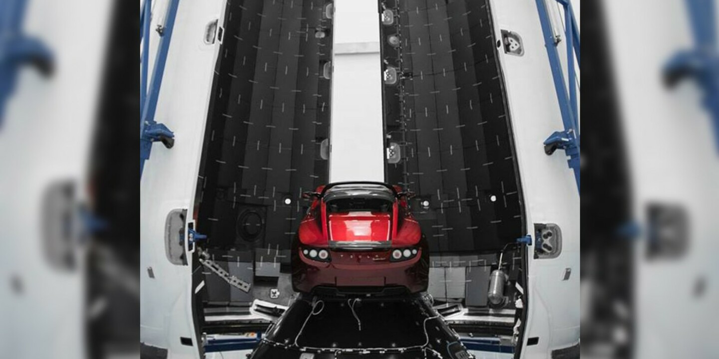Tesla Roadster verovert de ruimte op 6 februari | AutoGids