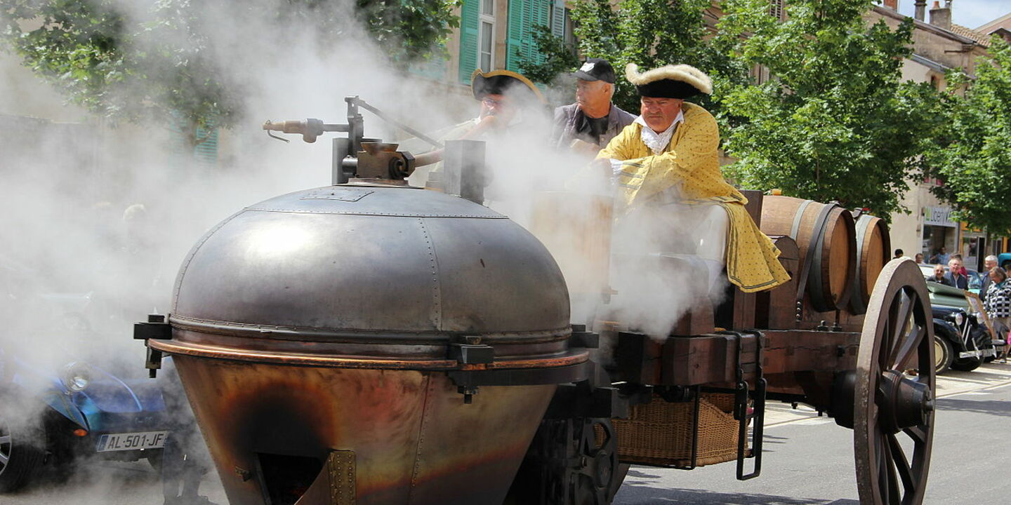 Saviez-vous que le premier accident de voiture date de 1770 ...