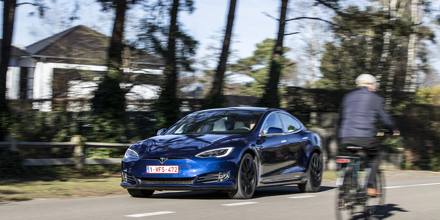 Tesla zet groot in op cryptocurrency | AutoGids