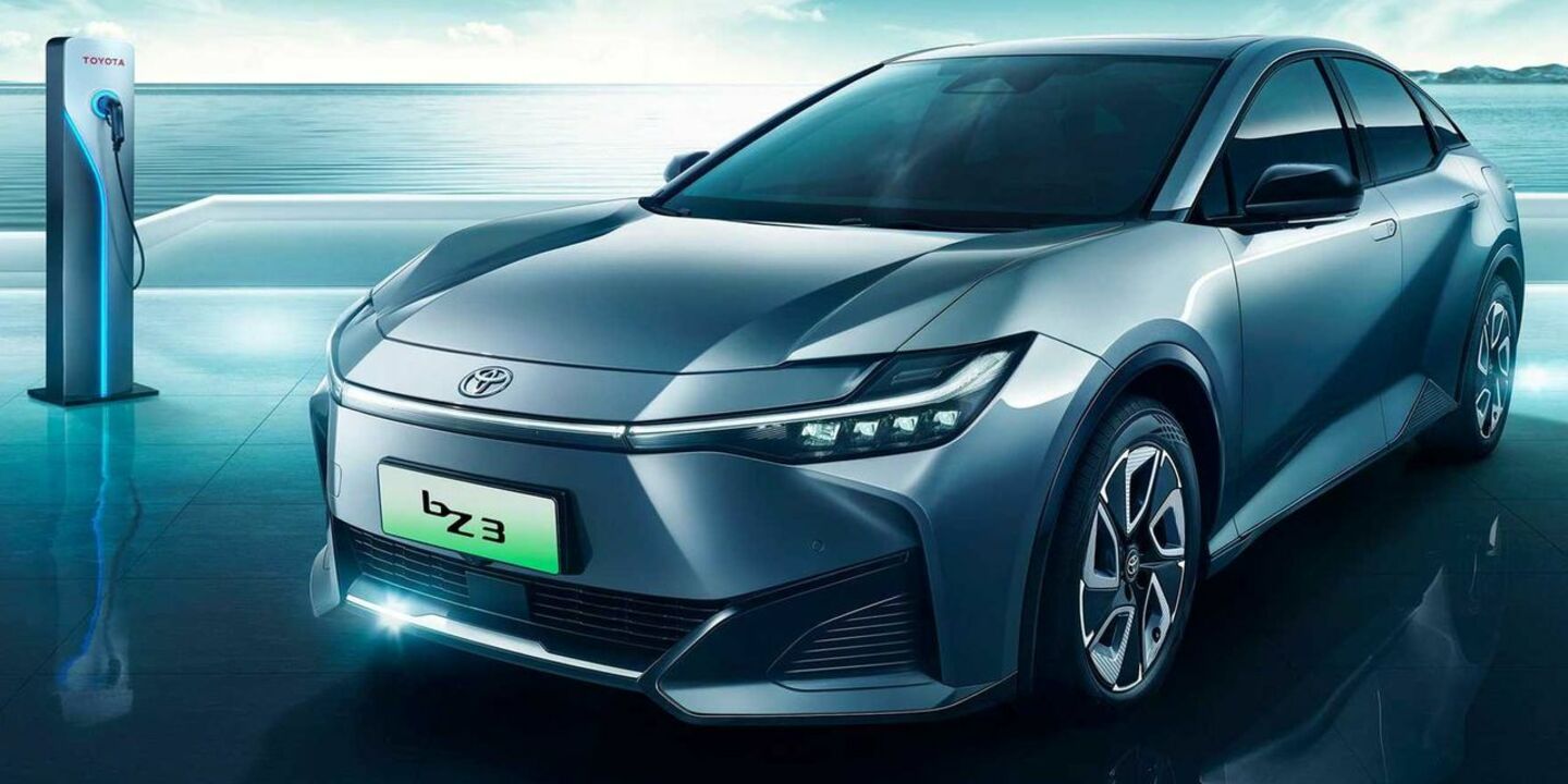 Officieel: Toyota bZ3 EV (2023) - Tesla 3-rivaal | AutoGids