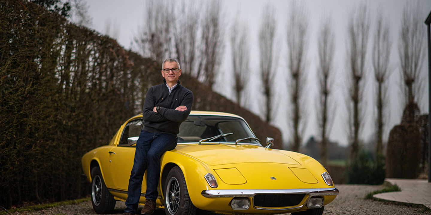Garage – Lotus Elan +2S | Moniteur Automobile