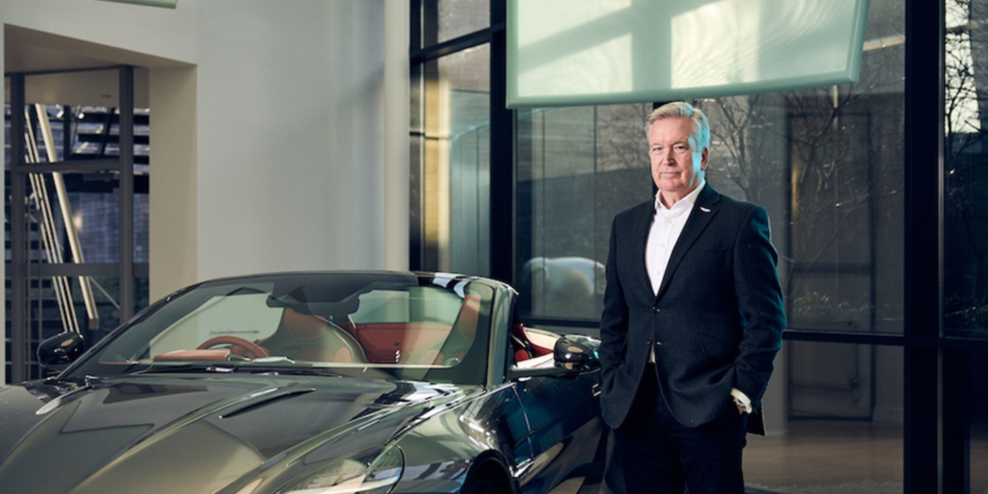 3 questions à.... Adrian Hallmark, CEO ASTON MARTIN LAGONDA LTD ...