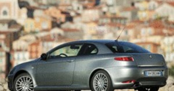 Test Alfa Romeo GT 2.0 JTS & 1.9 JTD | AutoGids