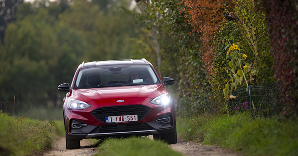 Test Ford Focus Active Clipper 1.0 EcoBoost mHEV 155 2020 | AutoGids
