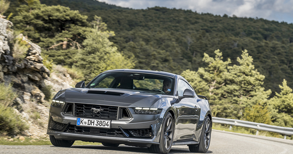 Essai Ford Mustang Dark Horse | Moniteur Automobile