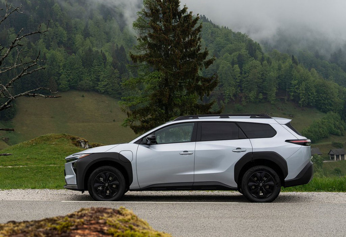 Foto's - Toyota BZ4X Touring 74.7 kWh AWD Executive Touring | AutoGids