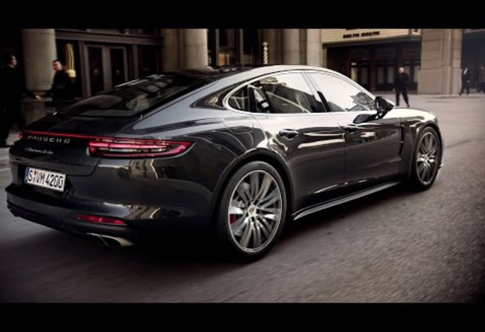 Videos VIDÉO - Porsche Panamera : berline 911 connectée | Moniteur ...
