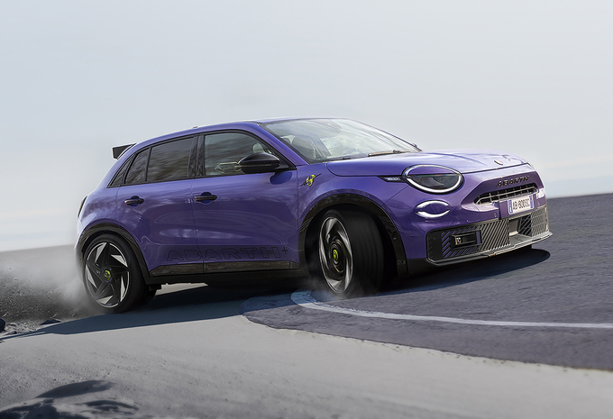 Foto's Officieel: Abarth 600e SUV (2024) - 240 elektrische pk's | AutoGids