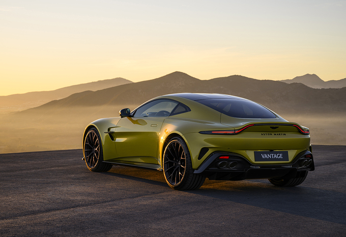 Foto's Officieel: Aston Martin Vantage V8 (2024) - V8-biturbo (AMG) | AutoGids