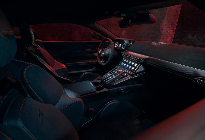 Foto's Officieel: Aston Martin Vantage S (2025) - streepje scherper | AutoGids