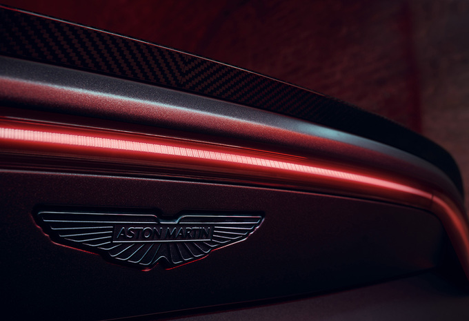 Foto's Officieel: Aston Martin Vantage S (2025) - streepje scherper | AutoGids