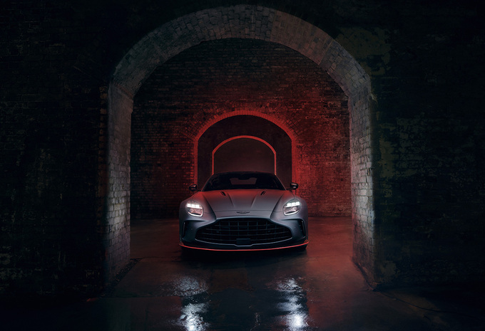Foto's Officieel: Aston Martin Vantage S (2025) - streepje scherper | AutoGids