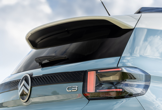 Photos - Citroën C3 1.2 Turbo (2024) : la version essence à l'essai ...